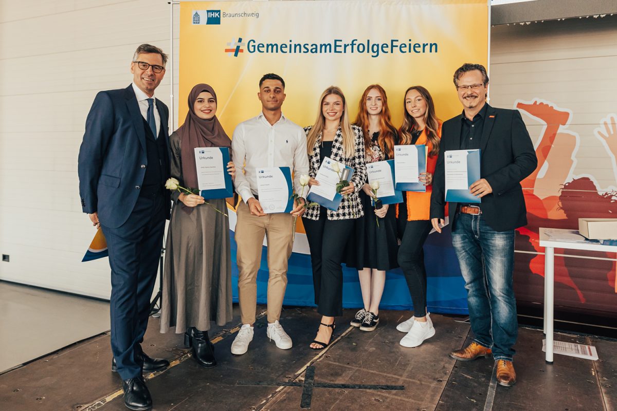 Spitzenleistung: TU-Auszubildende geehrt - TU Braunschweig | Blogs