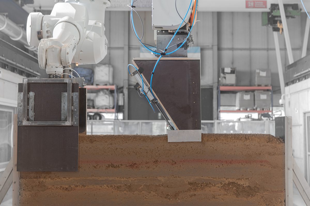 With the Rammed Earth Robot on the Construction Site - TU Braunschweig ...